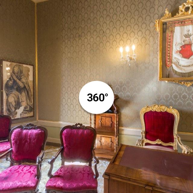 Sala del Sindaco, dove è custodito il Gonfalone Municipale.