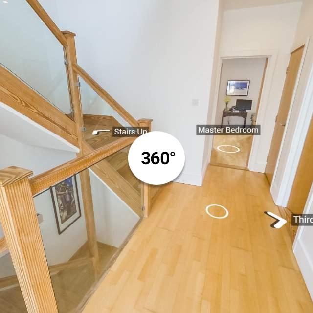 First Floor Landing i