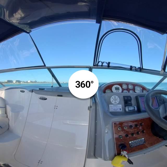 Bayliner cockpit (1)