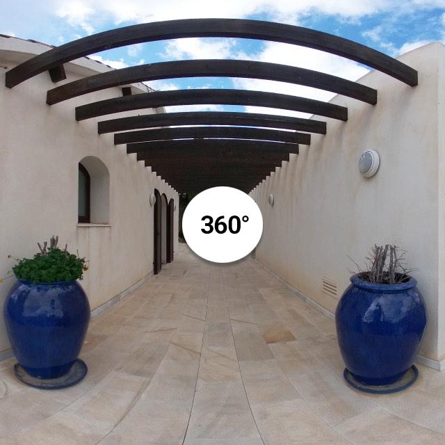 Villa 42_360_front_2