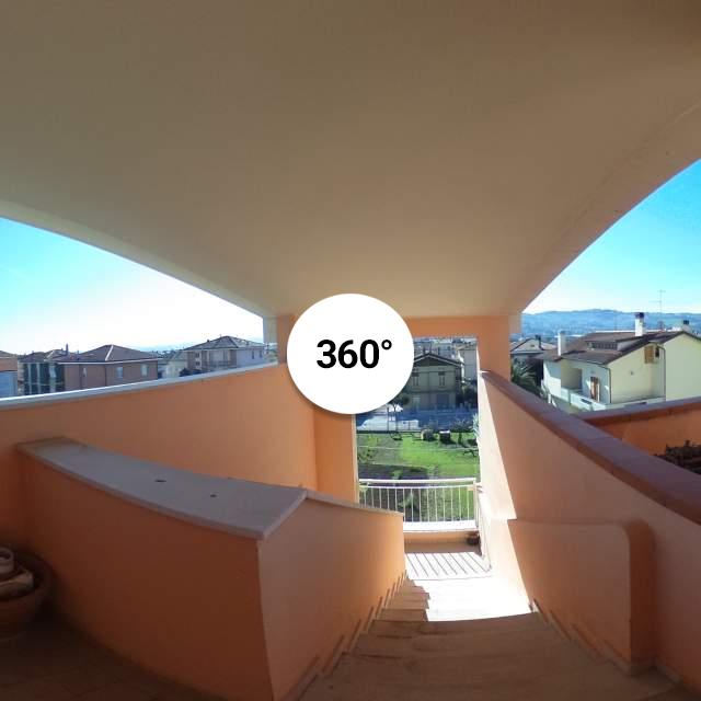 14 ballatoio sottotetto