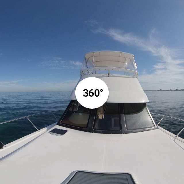 RIviera 3350 Foredeck
