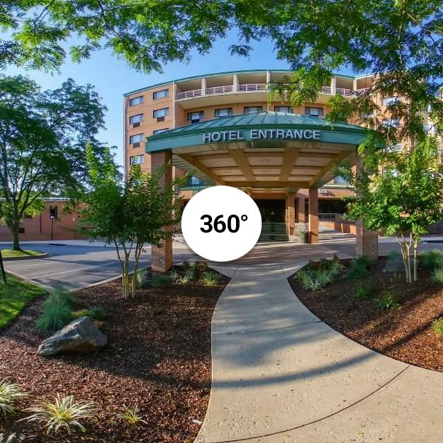 Hotel front-denoiseai-low-light-gigapixel-standard-width-16384px