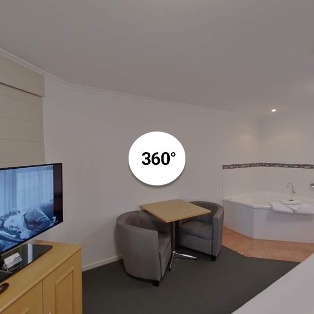 King Room with Spa & Kitchen