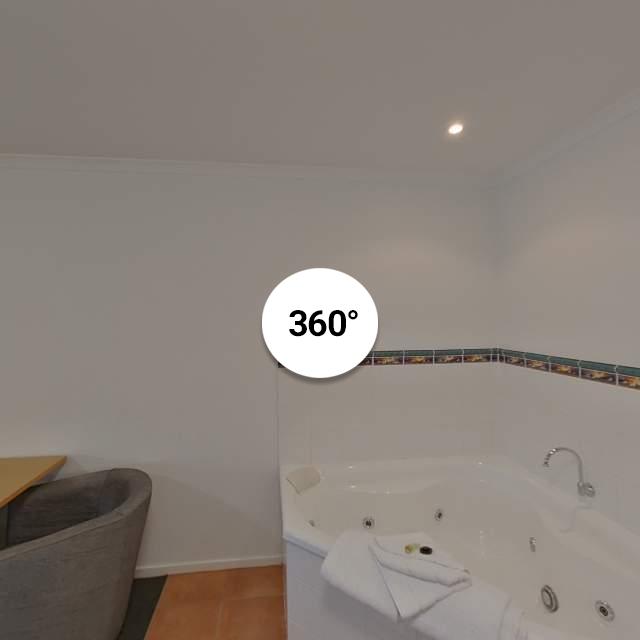 King Room with Spa & Kitchen