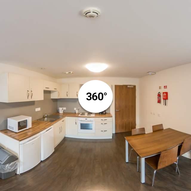 Alexander Court Family Flat - Kitchen / Social