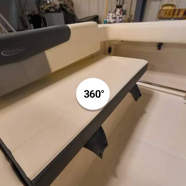 Robalo R222 EX Cockpit